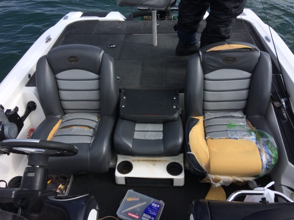 ボートのシート張替え